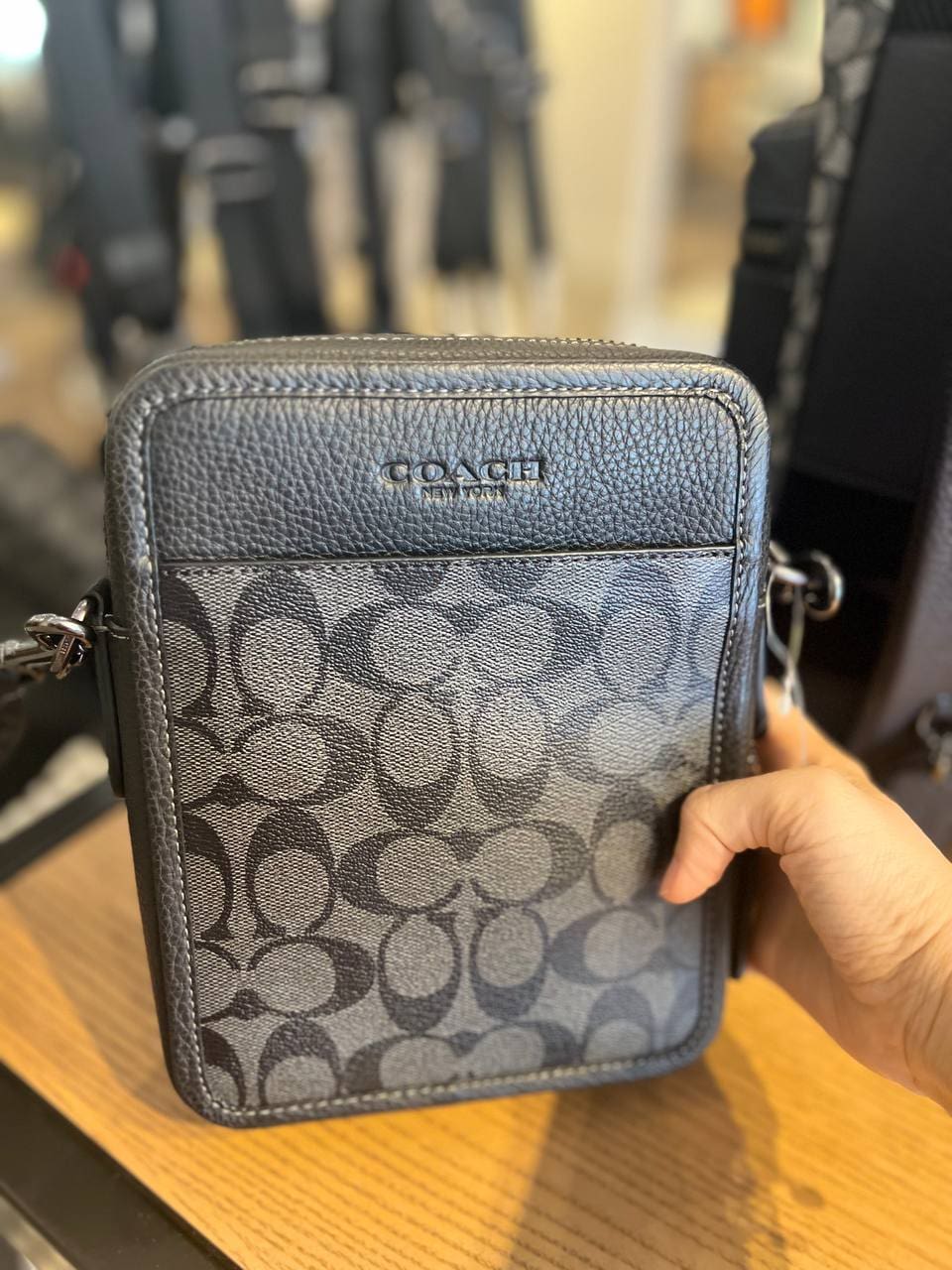 (PRE Order) COACH Sullivan Crossbody In Signature Canvas – uMoMasShop